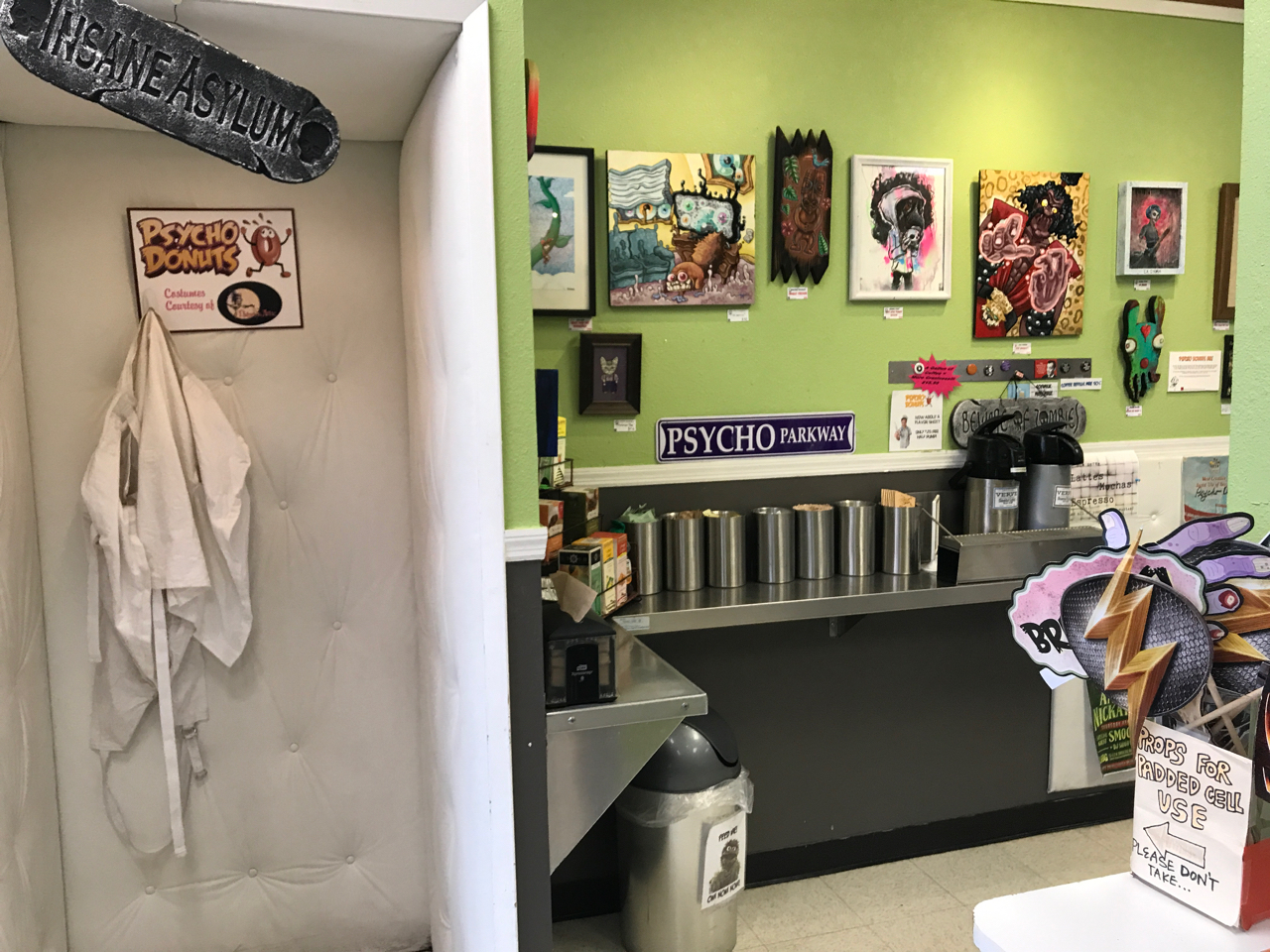 You Drive Me Glazy – Psycho Donuts in Campbell, California – FoodWaterShoes